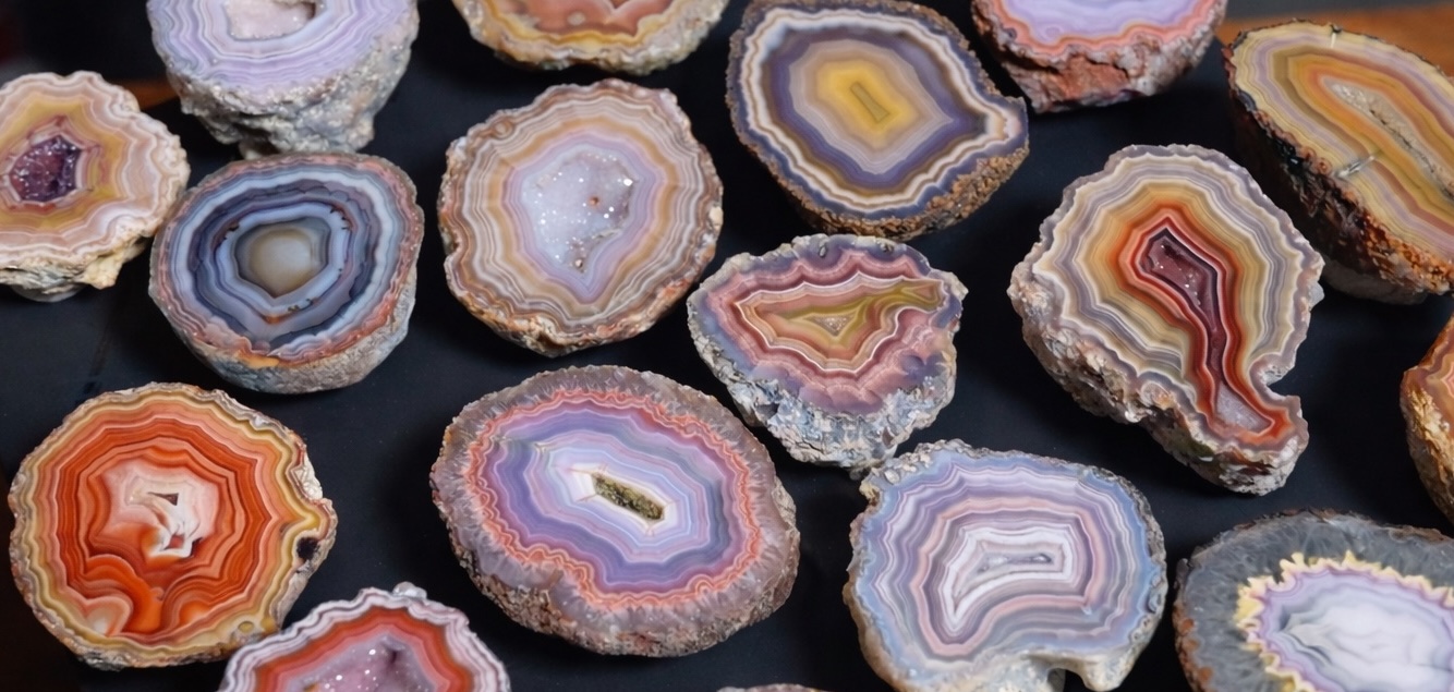 Mexican Agates: A Collector’s Guide to the World’s Most Complex Banded ...